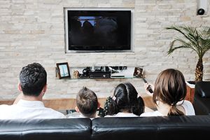 How to Fix a TV that Turns ON but Has No Picture (STEPS) - Volt Fixer