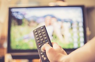 How to Fix a Blurry TV Screen (STEPS) - Volt Fixer